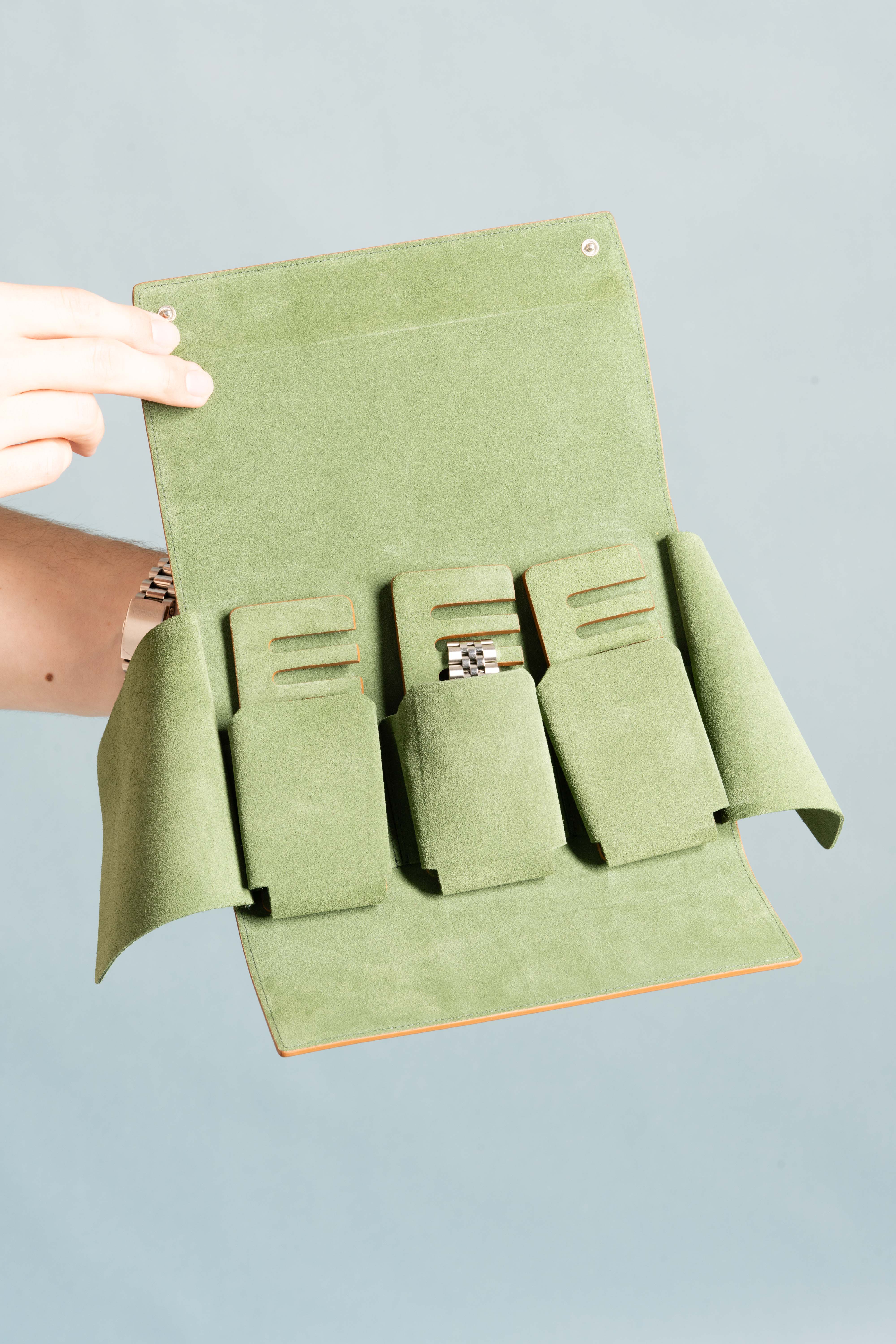 2-Watch Vintage Gold & Sage Green Suede Leather Watch Case – Gentleman ...