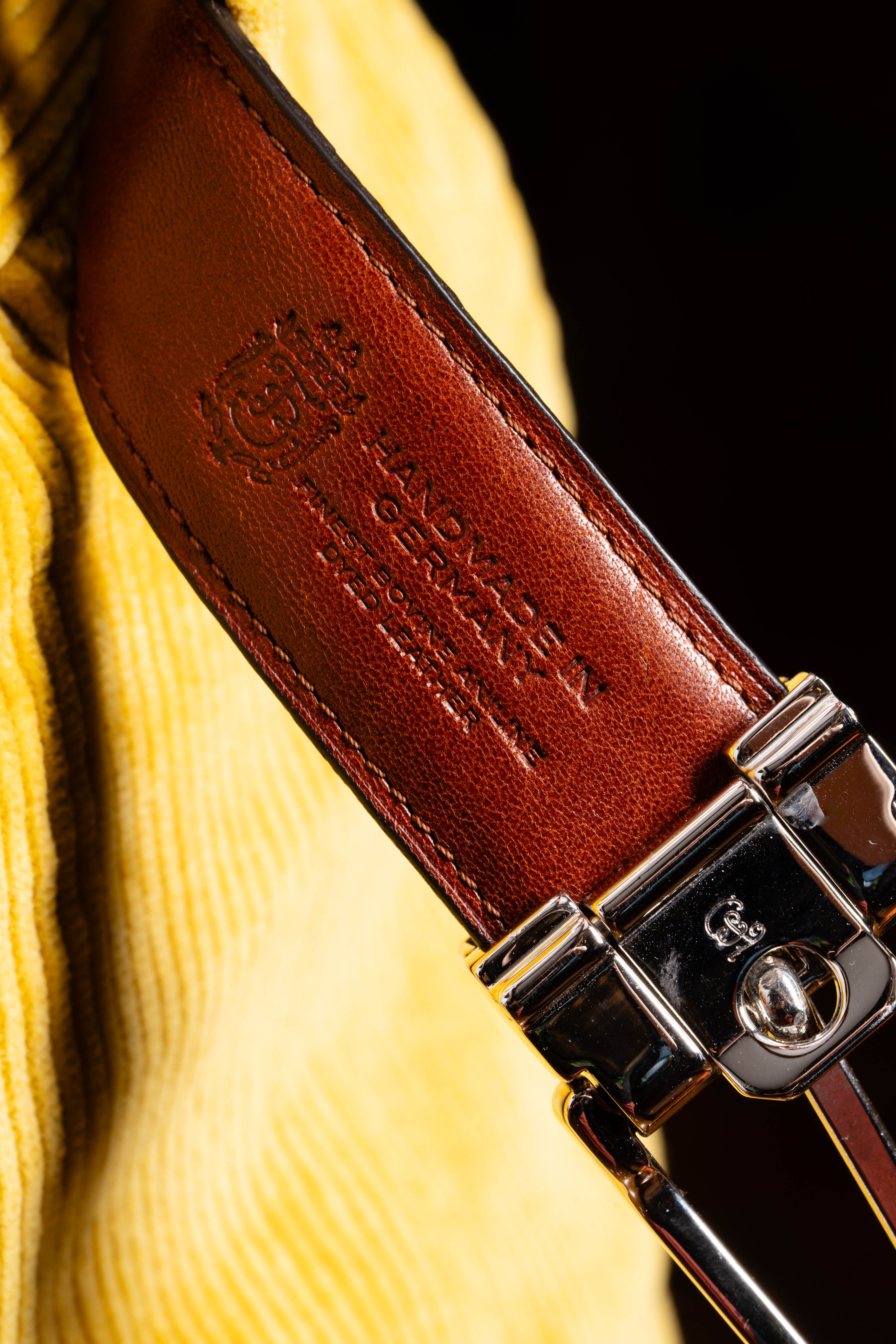 Bison Brown & Mid Brown Veg-Tan Reversible Leather Belt – Gentleman's ...