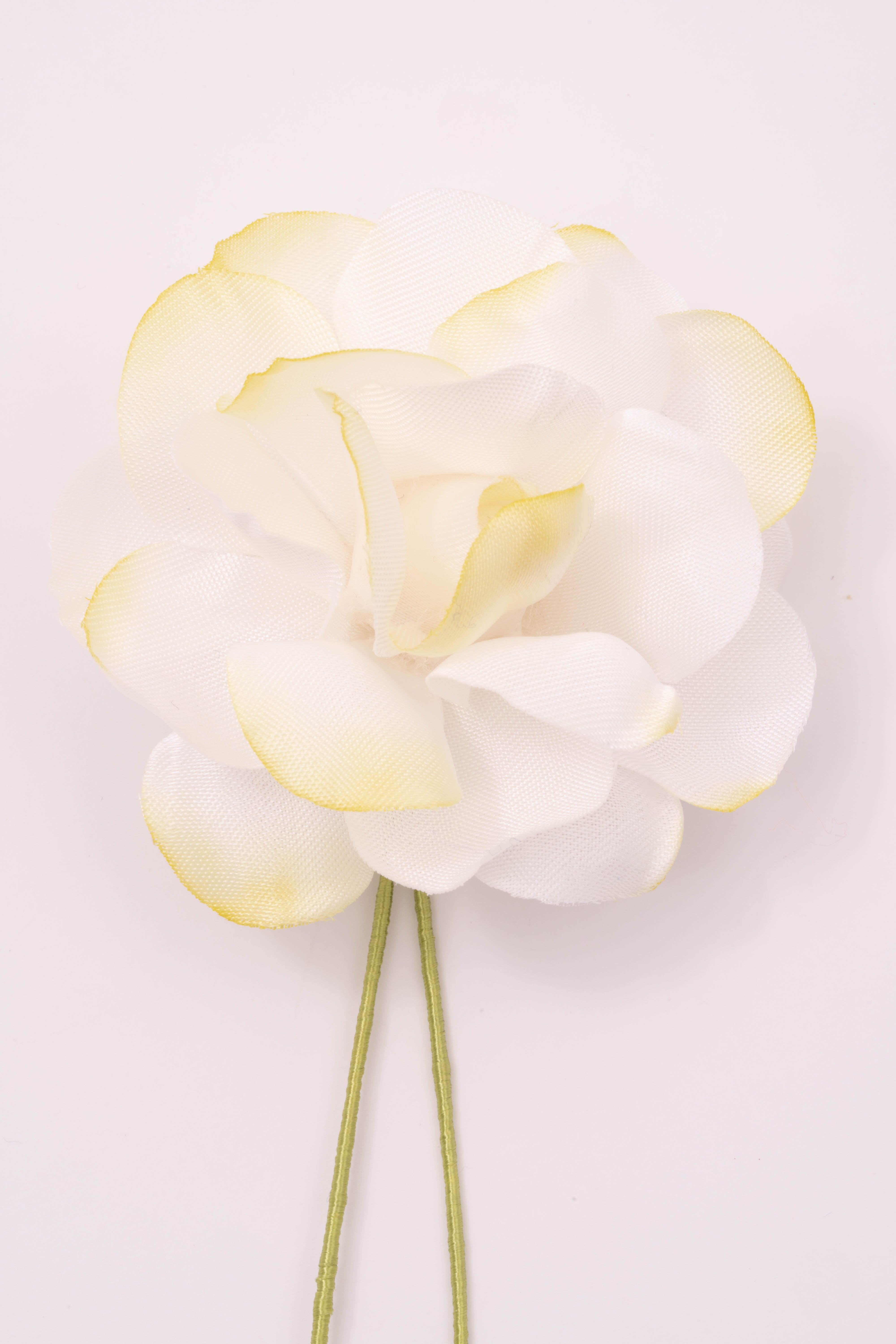 Gardenia Cream Boutonnière Flower – Gentleman's Gazette