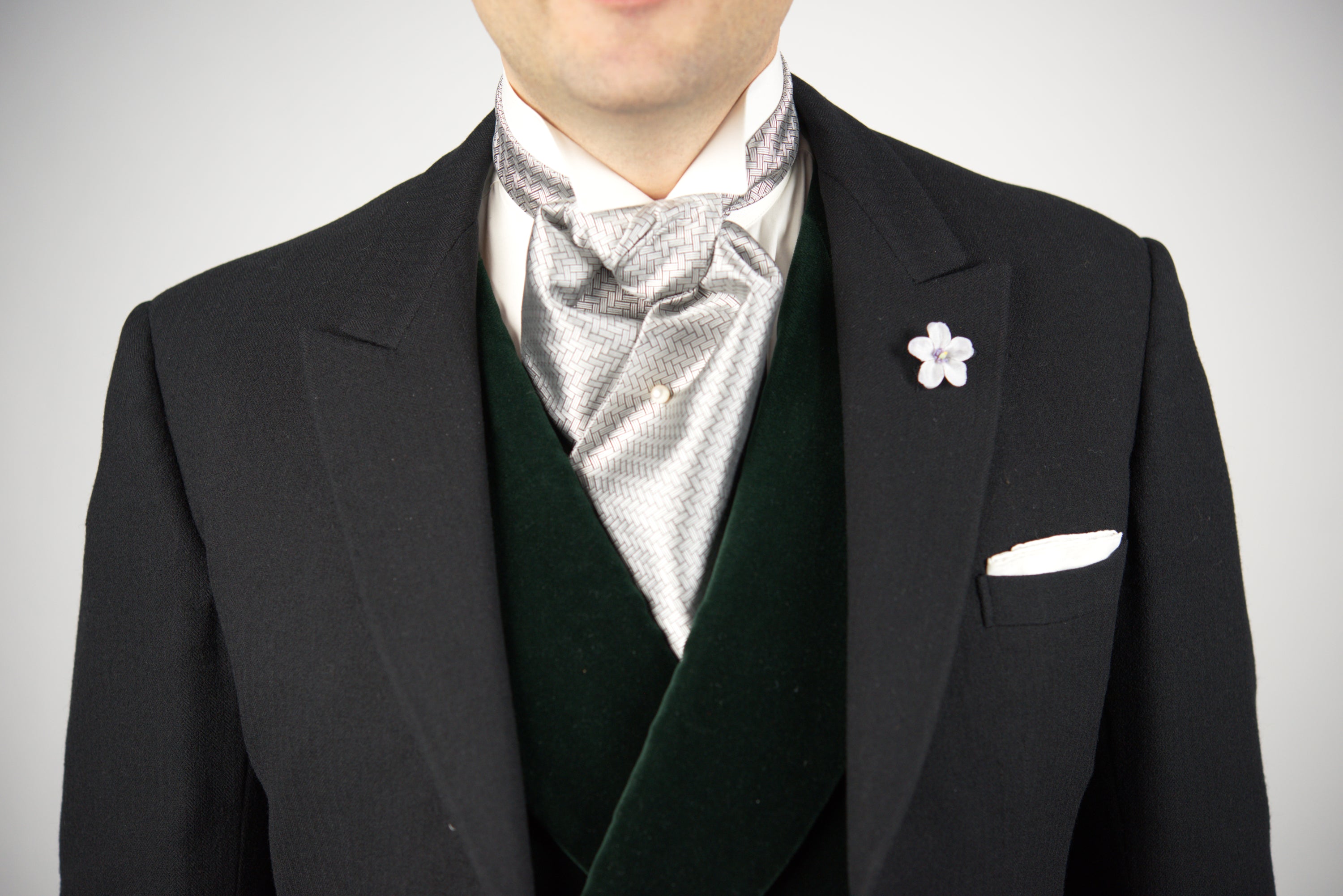 Formal Ascot in Silver Black Basket Weave Jacquard Silk for Morning ...