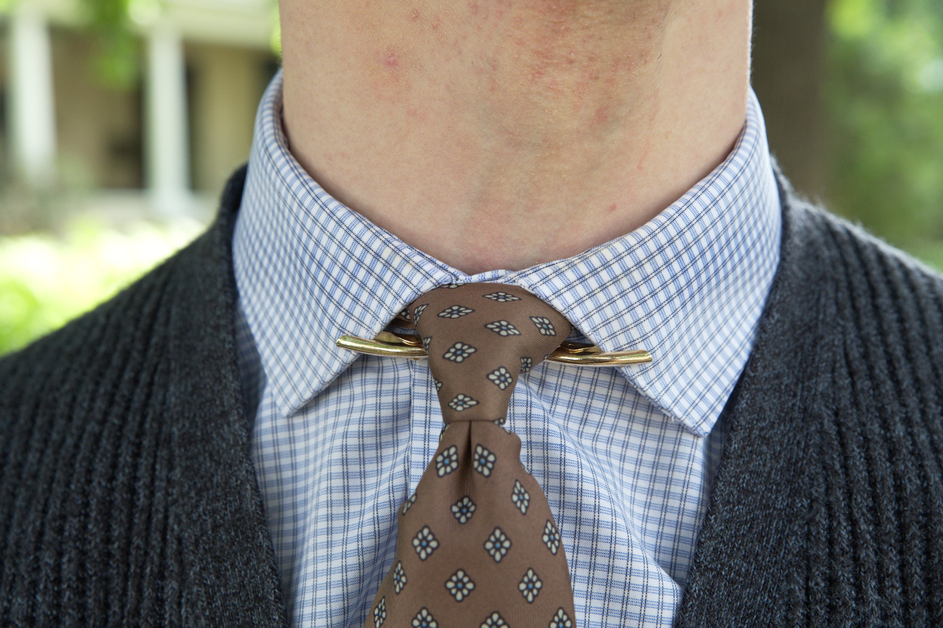 Collar Bar Clip in Yellow Gold For Classic Narrow Spread Collars by Fort Belvedere – Gentleman's ...