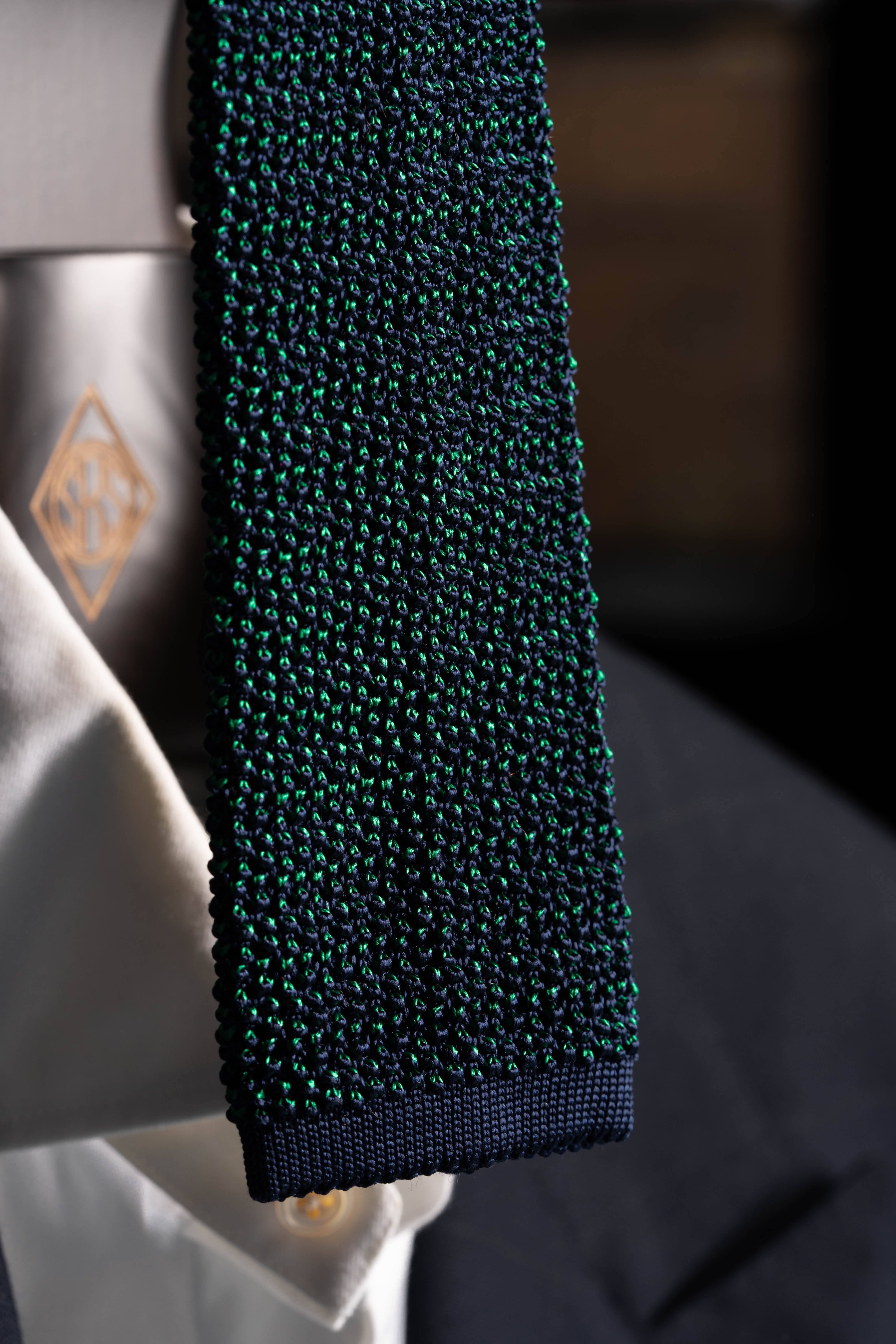 Green & Navy Two-Tone Silk Knit Tie – Gentleman's Gazette