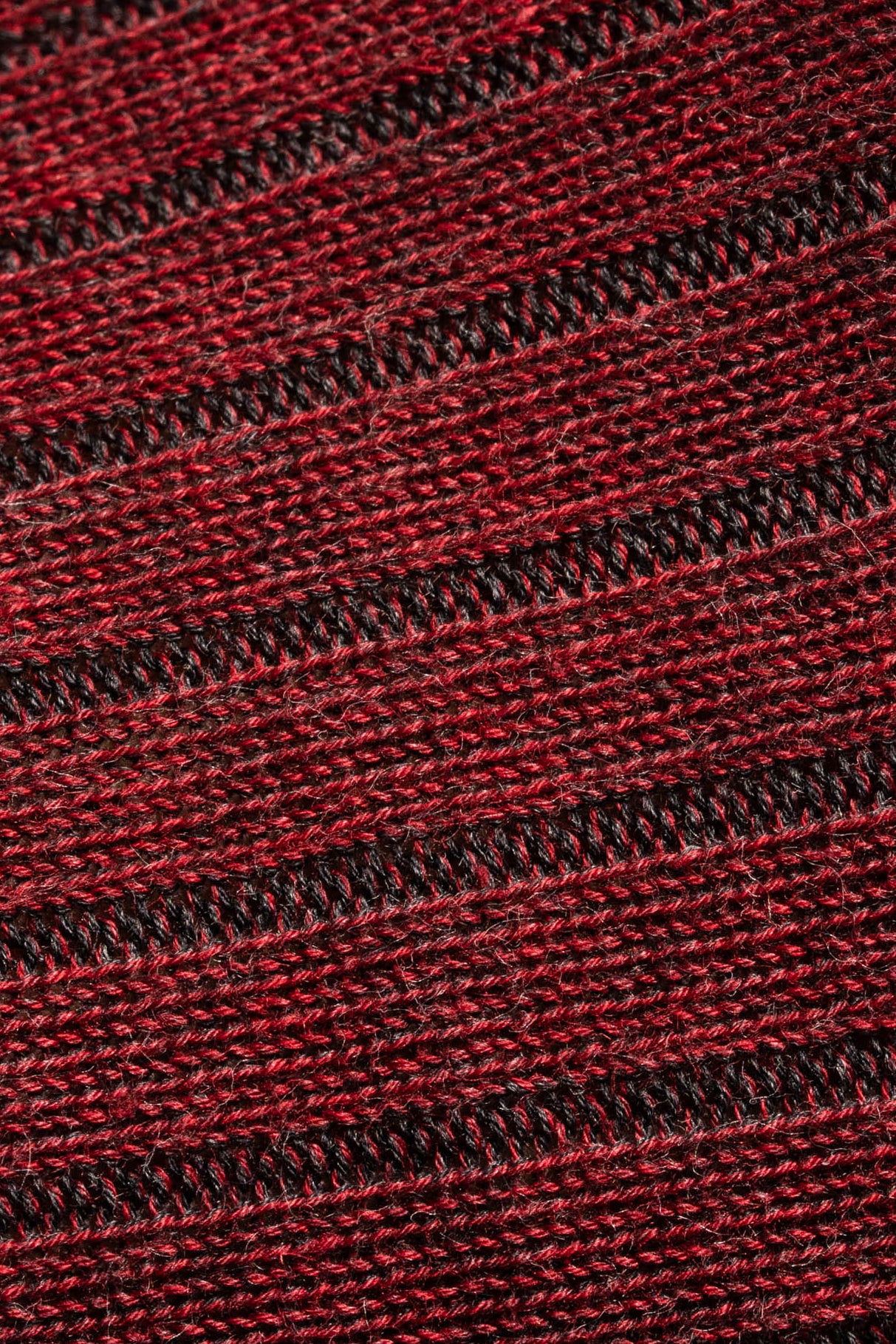 Red & Gray Shadow Stripe Midweight Cotton Socks – Gentleman's Gazette