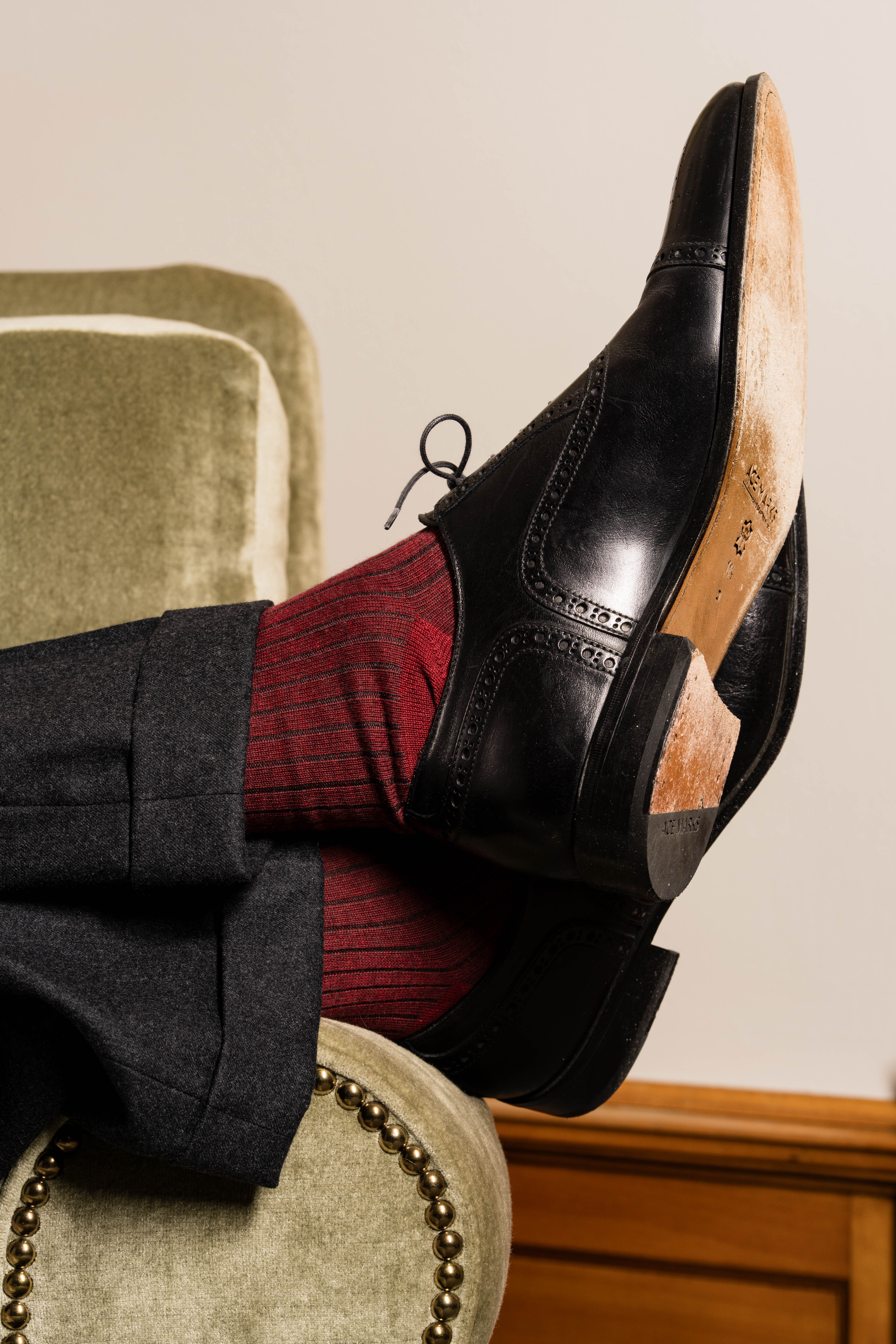 Red & Gray Shadow Stripe Midweight Cotton Socks – Gentleman's Gazette