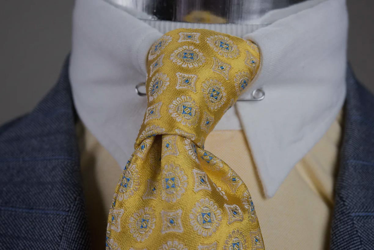 Collar Pins, Bars, & Clips – Gentleman's Gazette