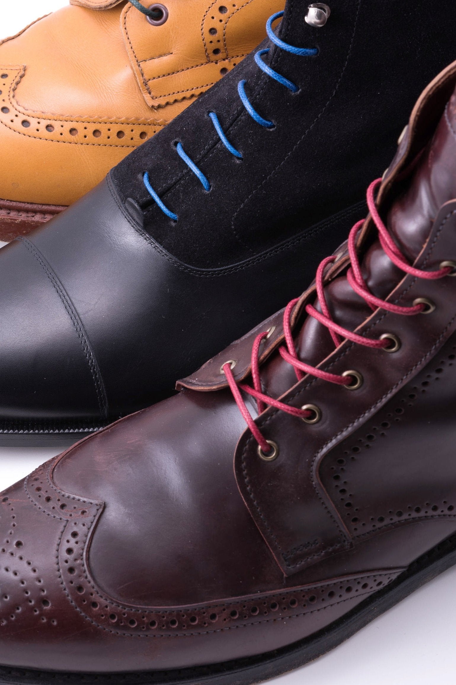 Red Boot Laces Round Waxed Cotton - by Fort Belvedere – Gentleman's Gazette