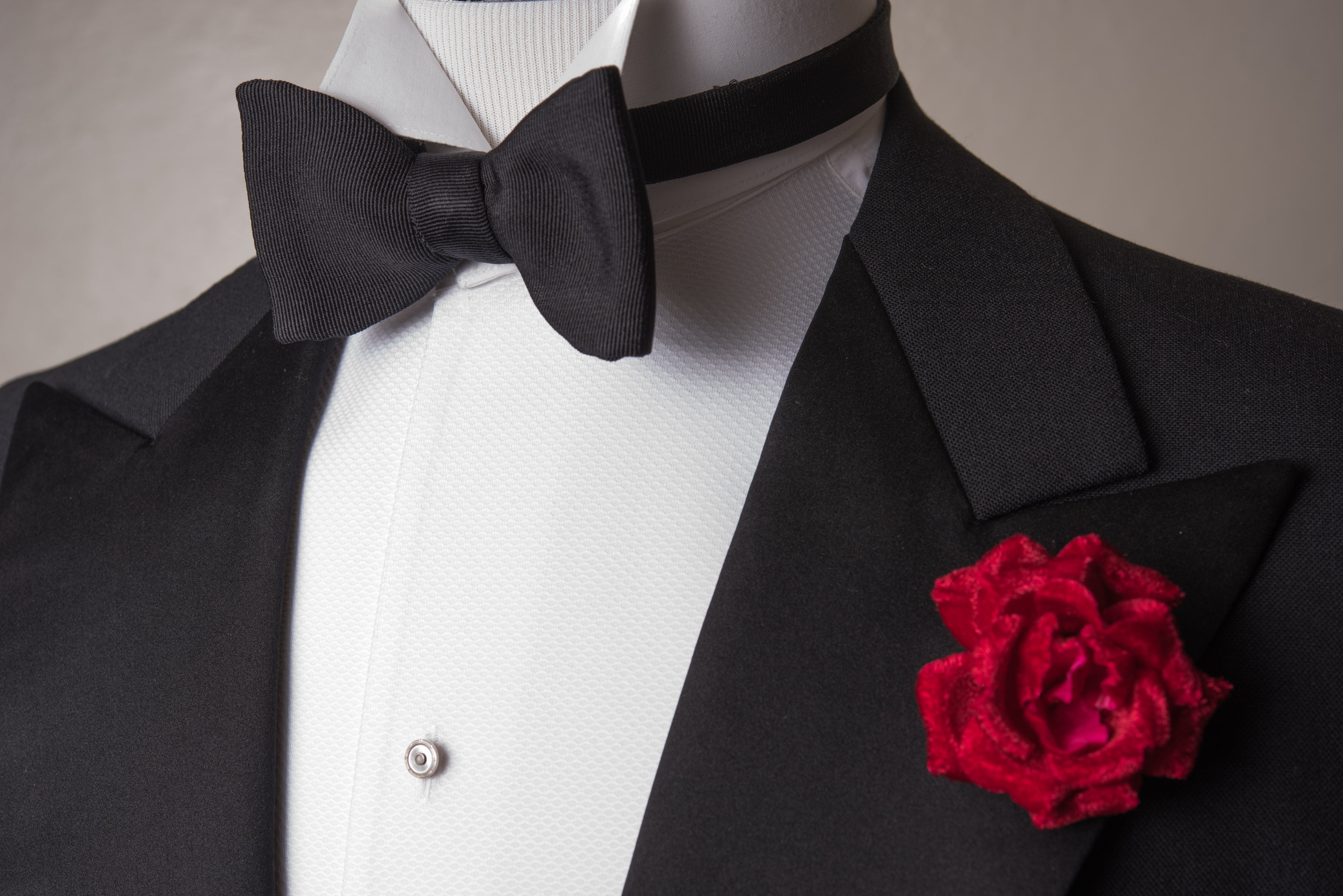 Single End Bow Tie in Black Silk Faille Grosgrain - Fort Belvedere ...