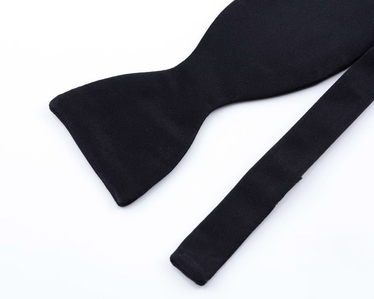 Single End Bow Tie in Black Silk Satin - Fort Belvedere – Gentleman's ...