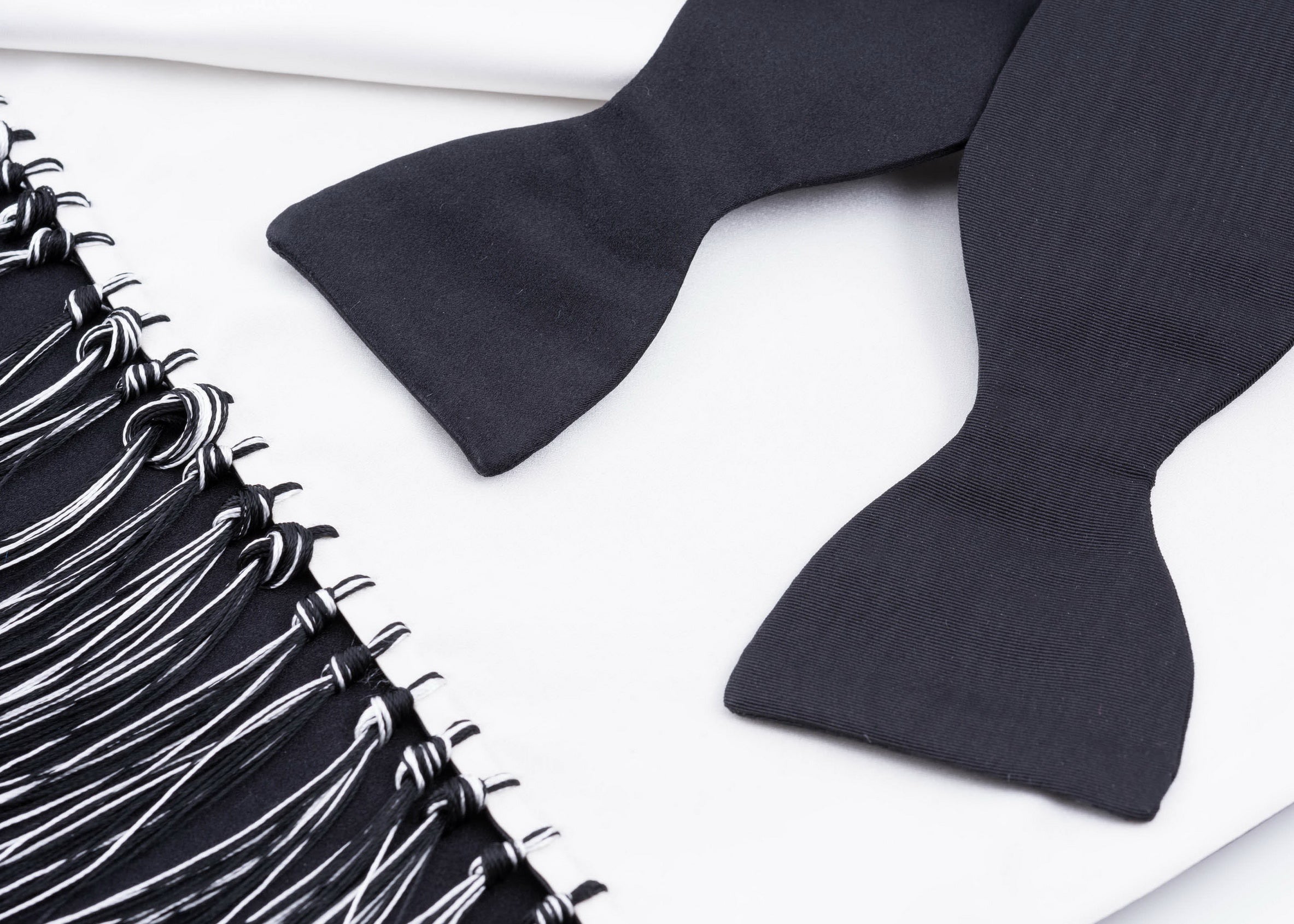 Minimalist Black Tie Bundle – Gentleman's Gazette