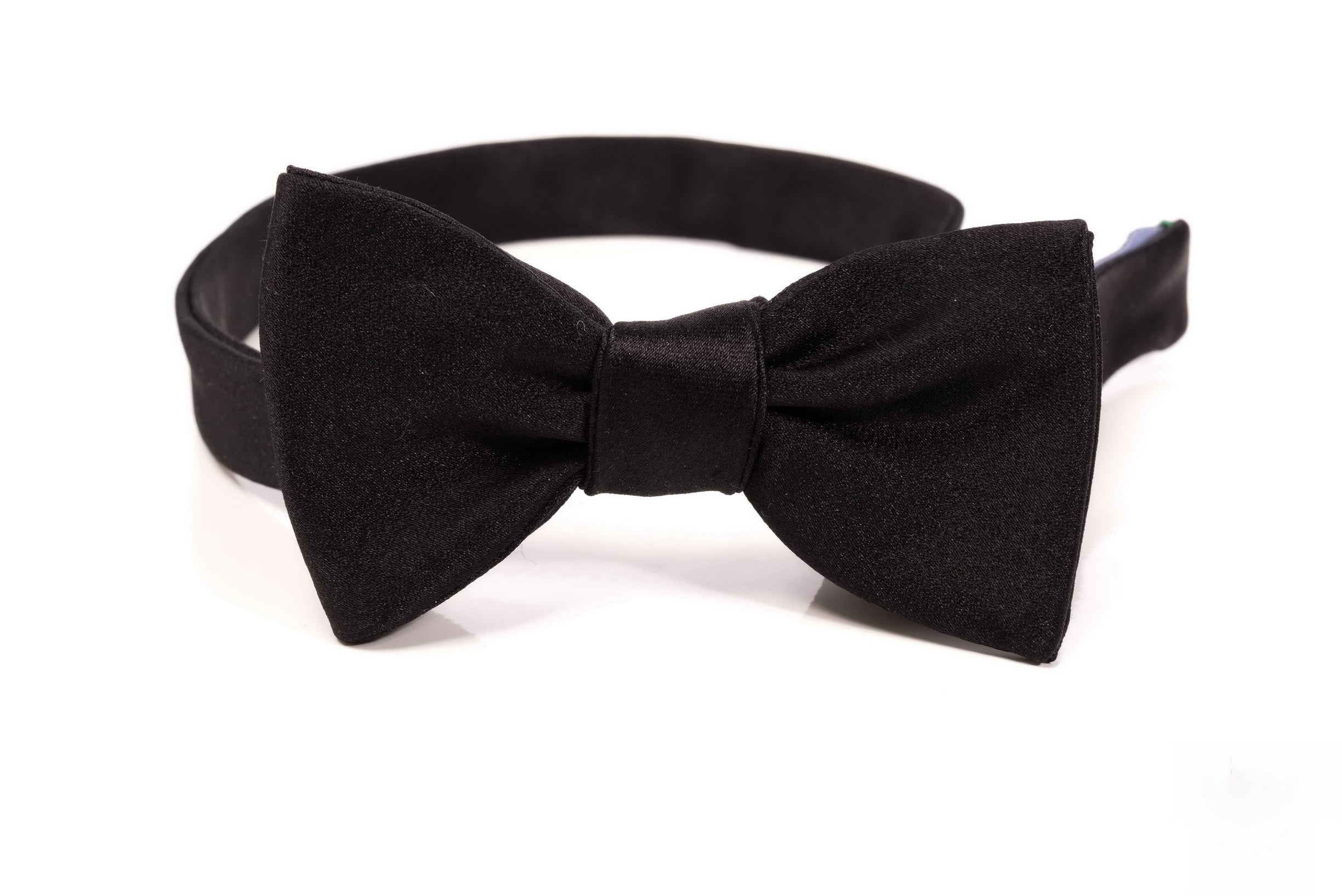 Small Single End Bow Tie in Black Silk Satin - Fort Belvedere ...