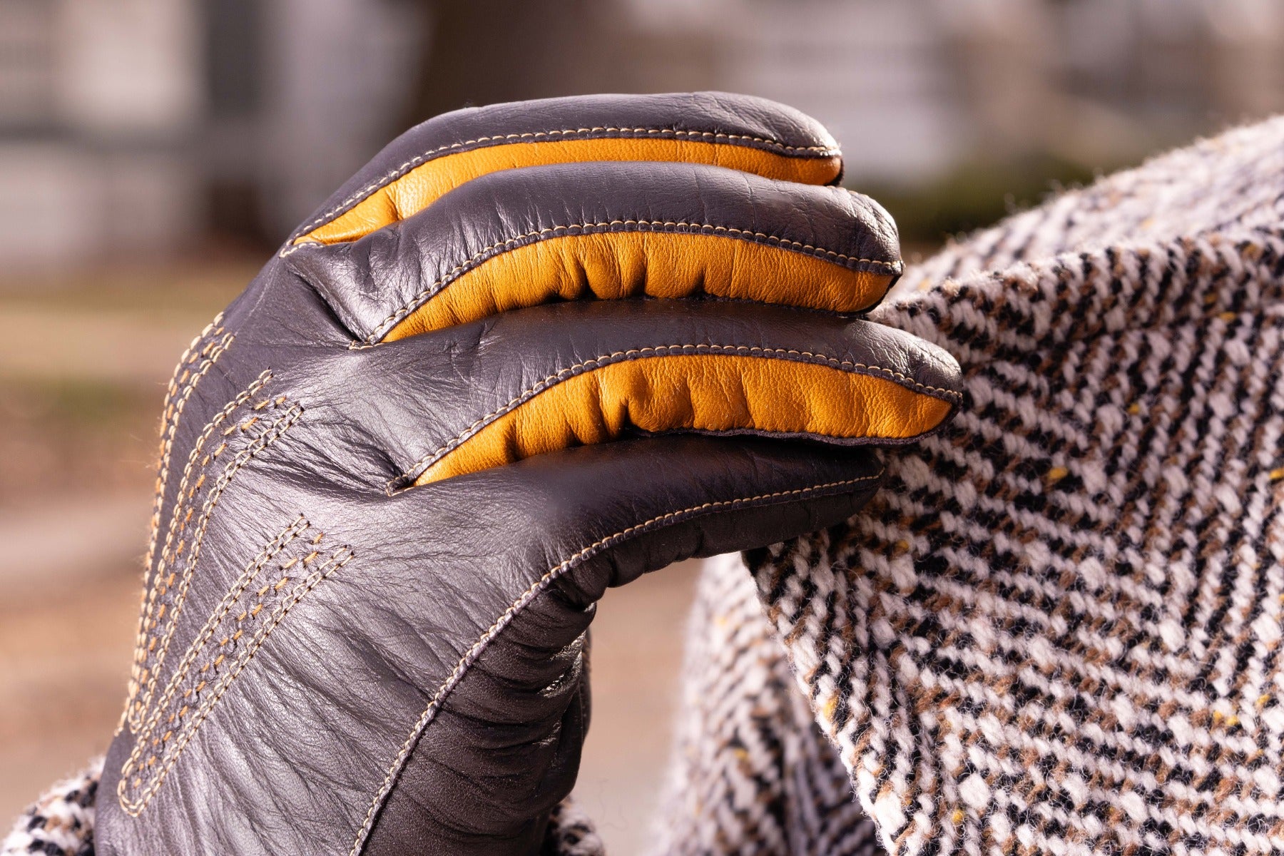 Dark Brown Touchscreen Lamb Nappa Gloves – Gentleman's Gazette