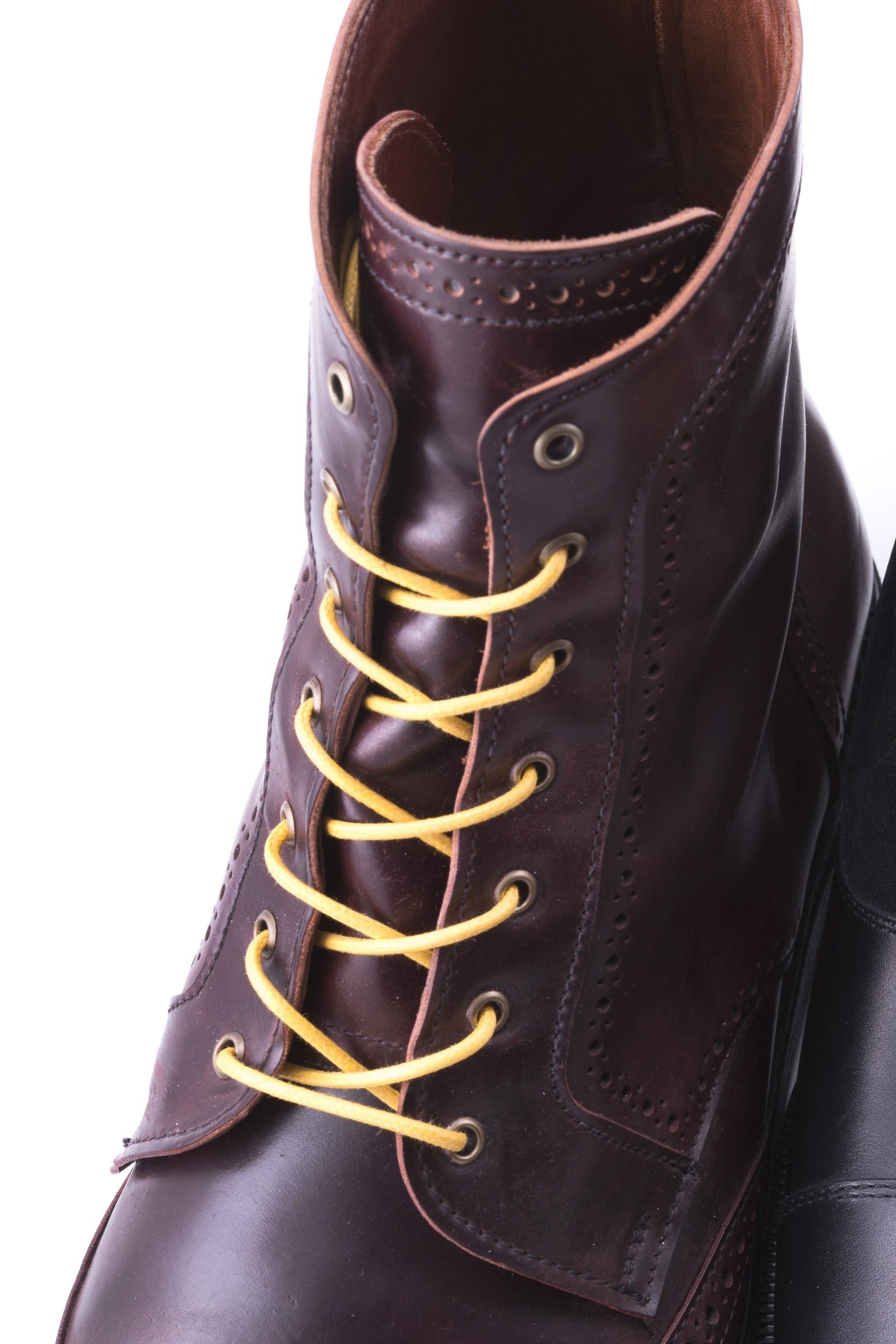 Yellow Boot Laces Round Waxed Cotton - by Fort Belvedere – Gentleman's ...