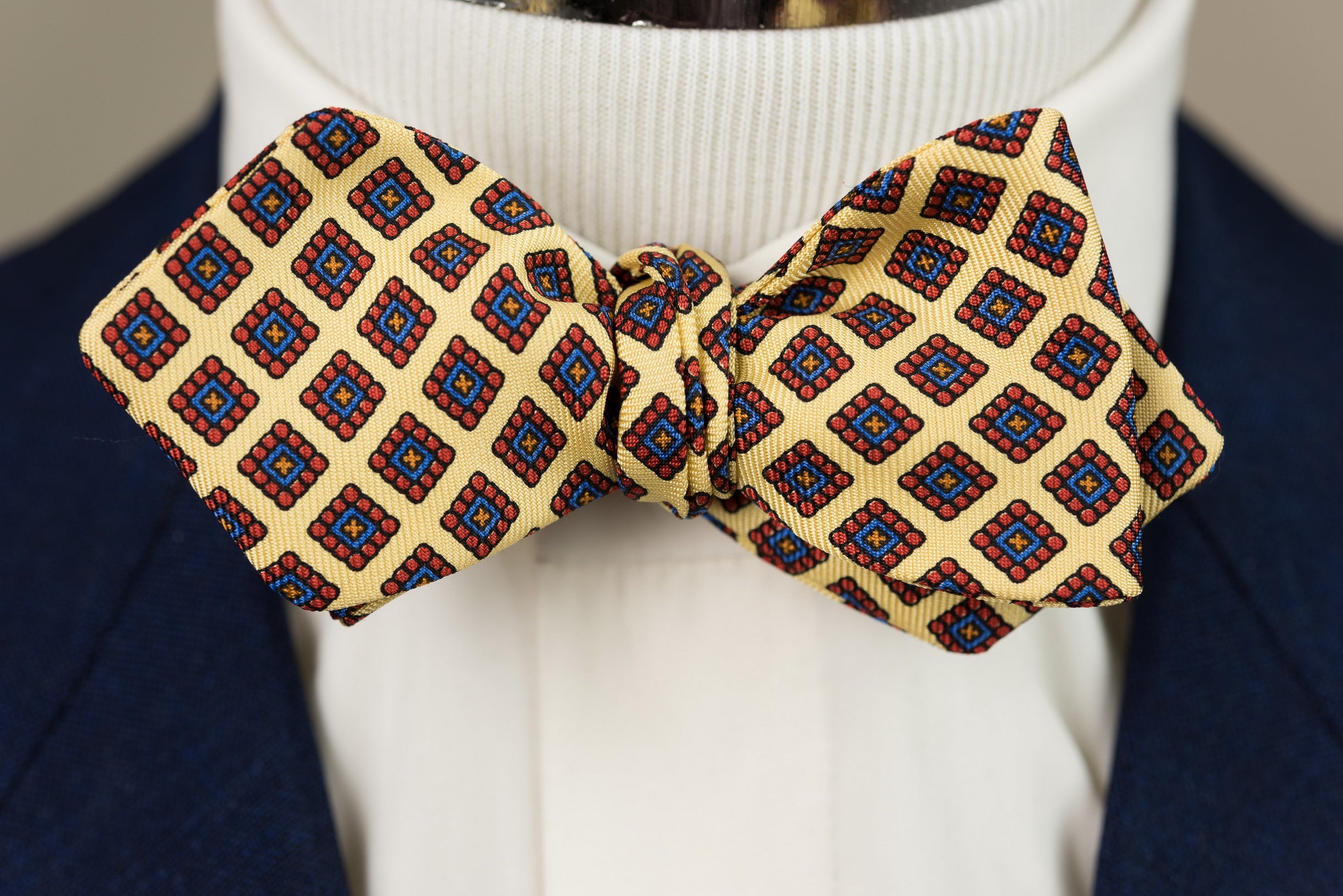Diamond Bow Ties – Gentleman's Gazette