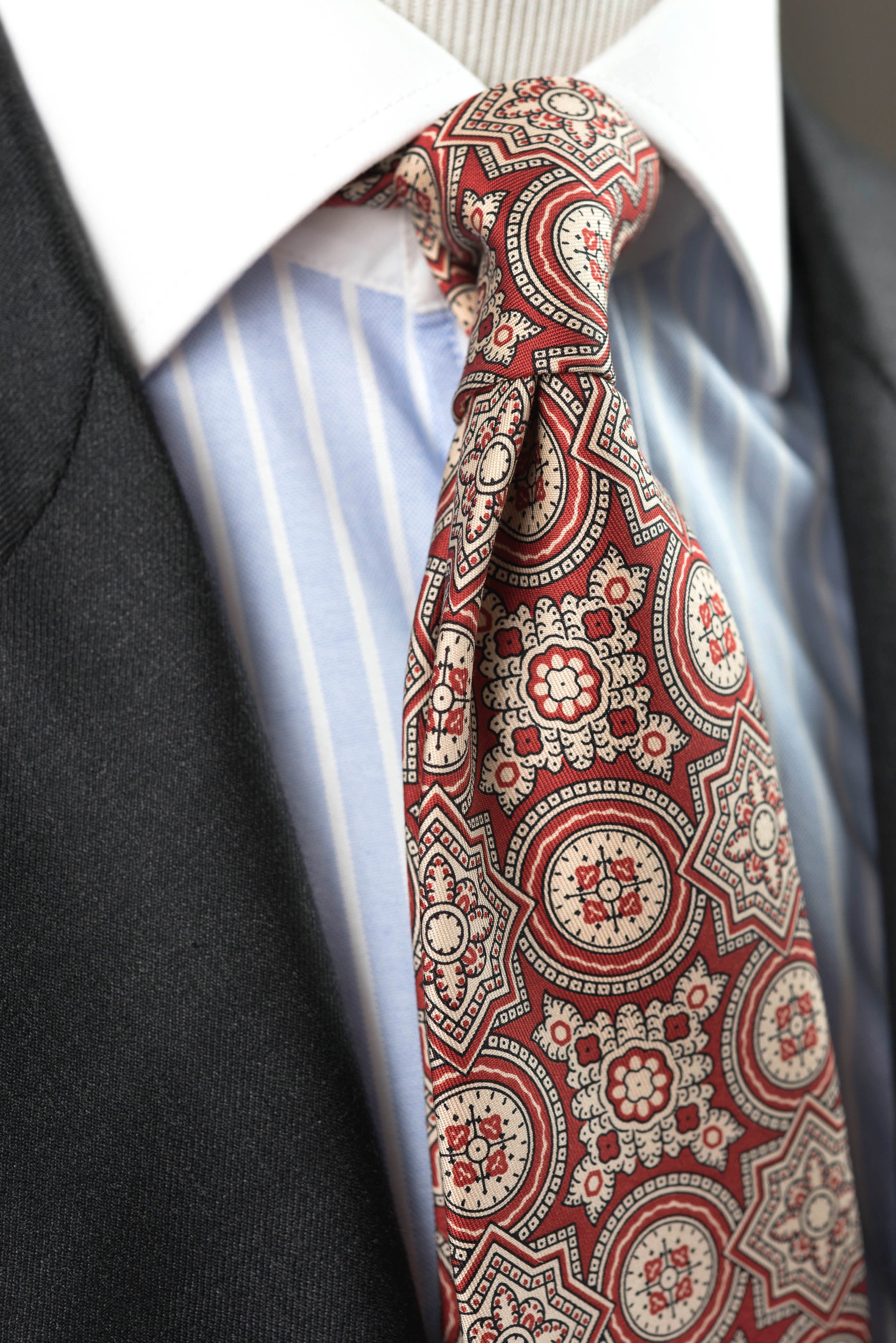 Ancient Madder Silk Tie in Red with Large Buff & Black Pattern Fort ...