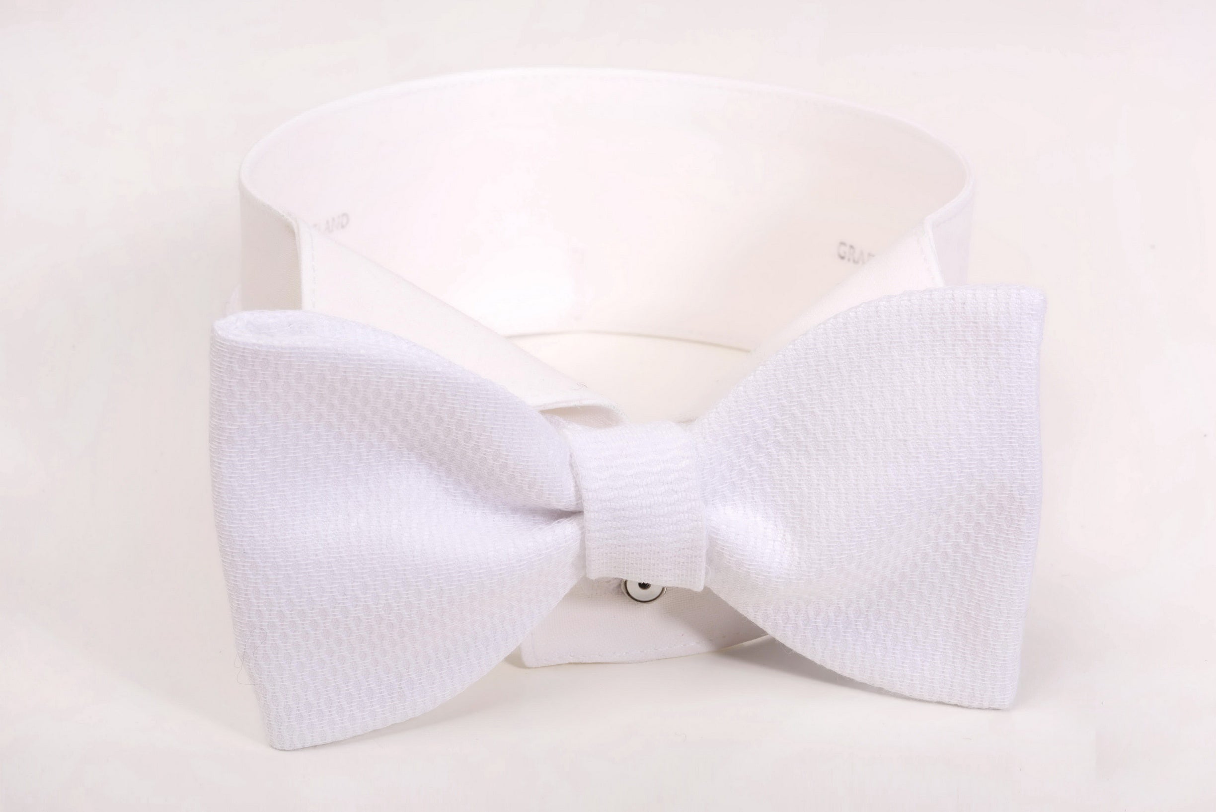 White Marcella Pique Single End Bow Tie - Fort Belvedere – Gentleman's ...